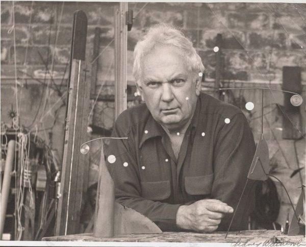 Alexander Calder – A Pioneer of Modern Sculpture - Mobiles and Stabiles