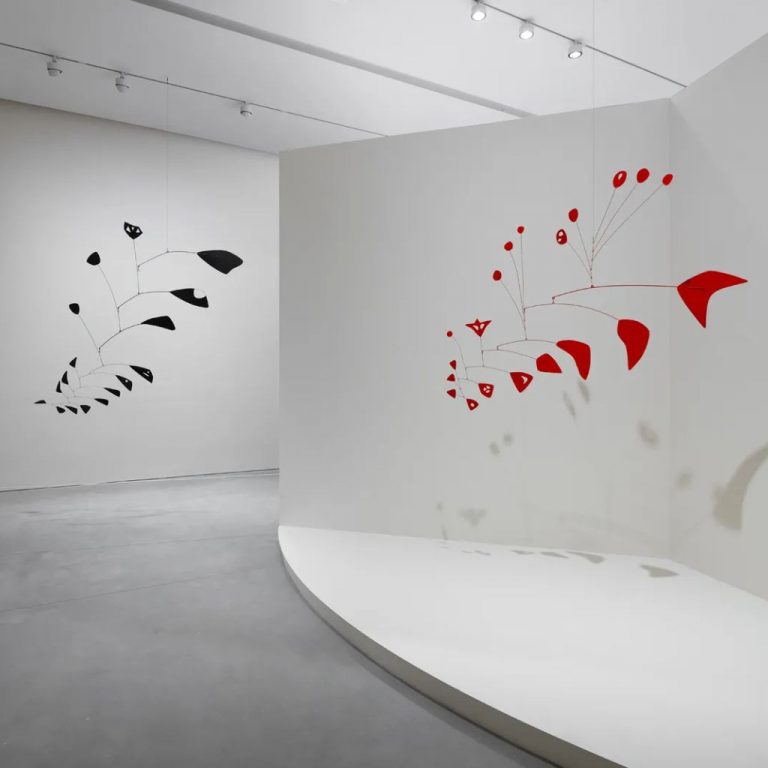 What is Kinetic Art Sculpture? Kinetic Sculpture Examples