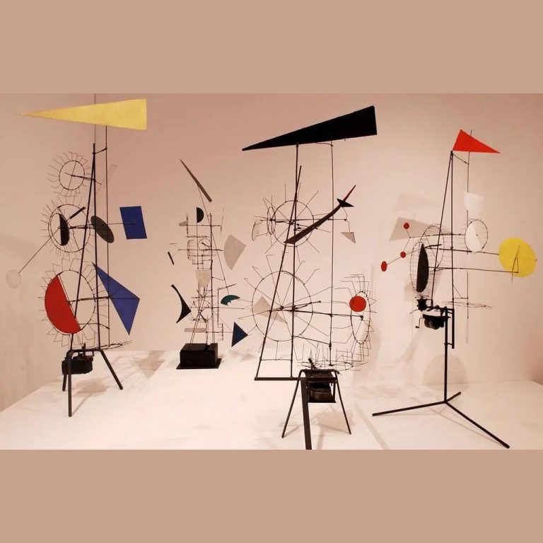 What is Kinetic Art Sculpture? Kinetic Sculpture Examples