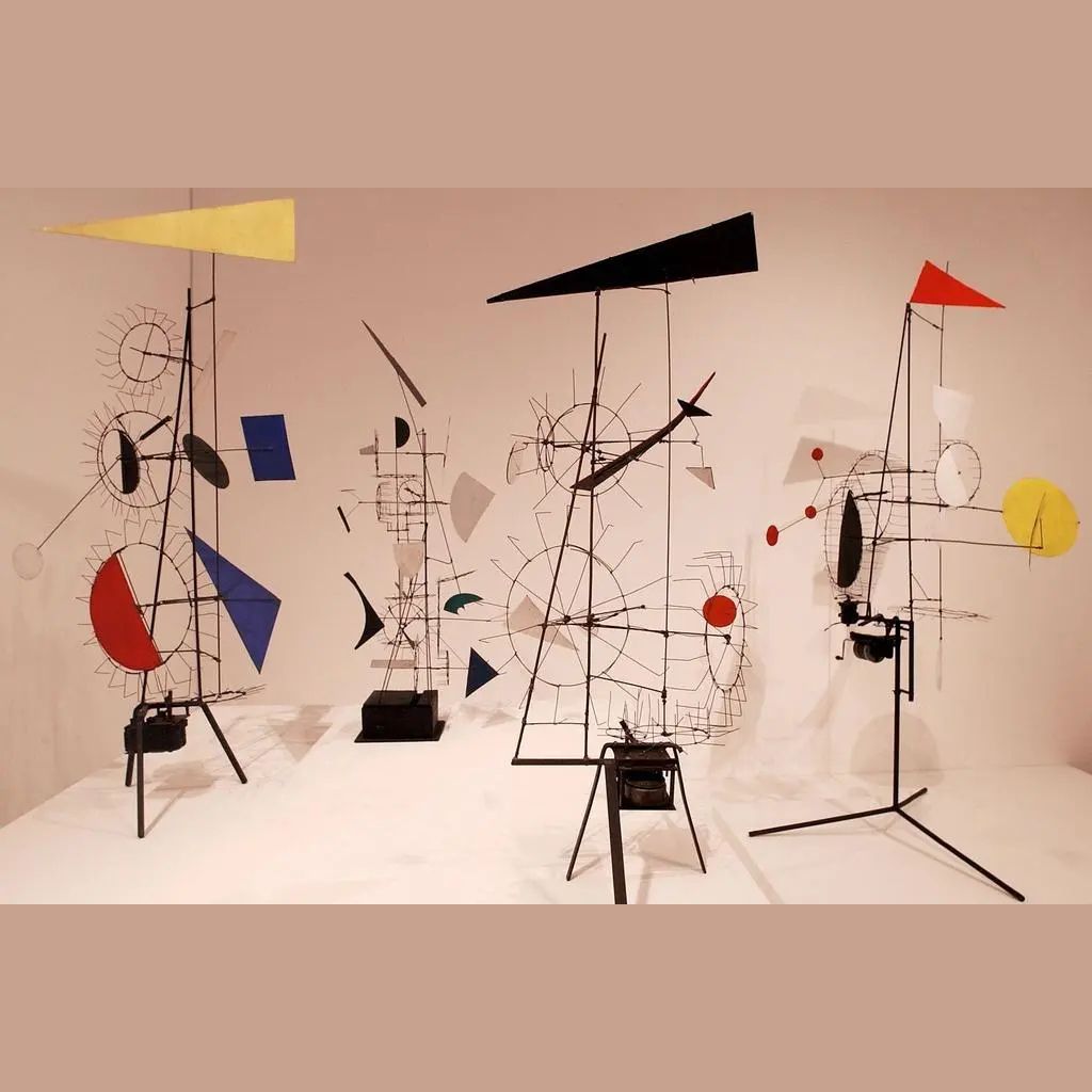 What is Kinetic Art Sculpture? Kinetic Sculpture Examples